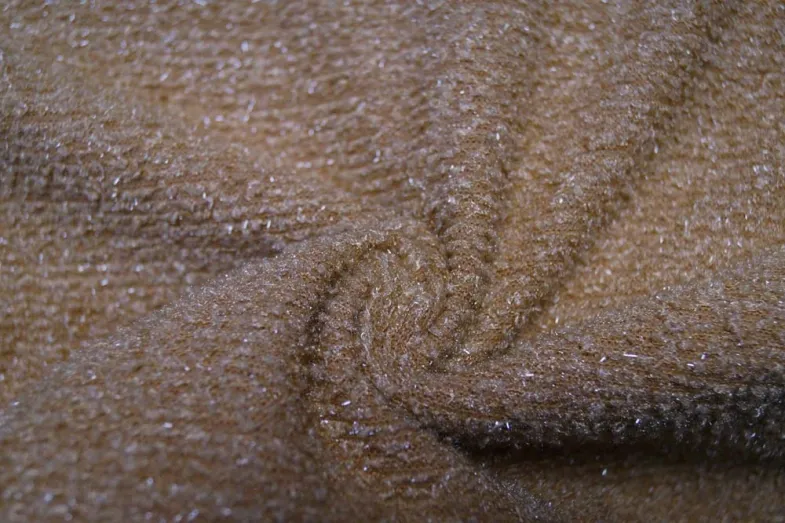 S15 Breisel met glans haartje camel - De Stoffenkraam > Bestel uw stoffen online.